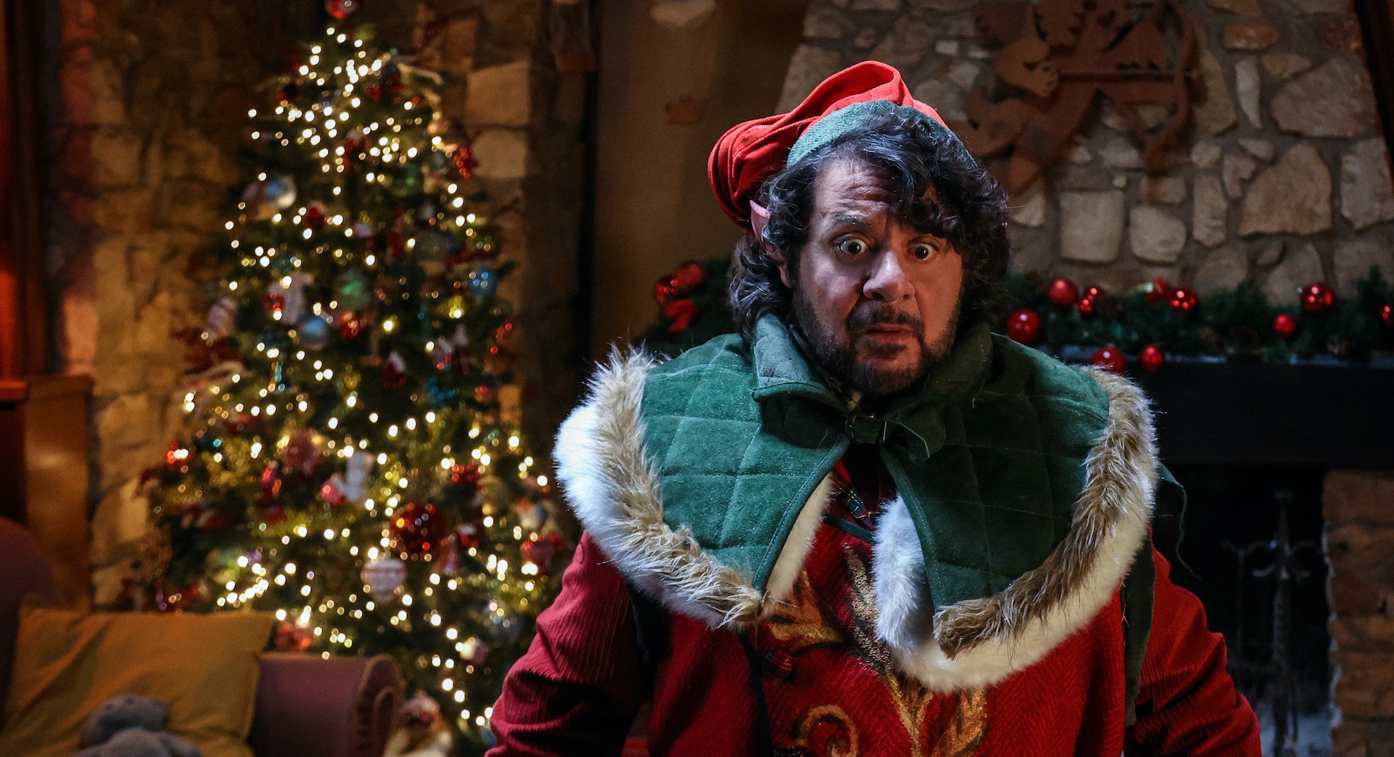 Lucky Red - Elf Me: Lillo Petrolo protagonista del film di Natale in ...
